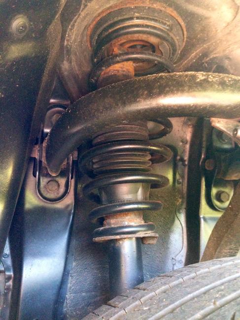 Right Rear Strut Looks Broken, Just Not Sure What Part to Get
