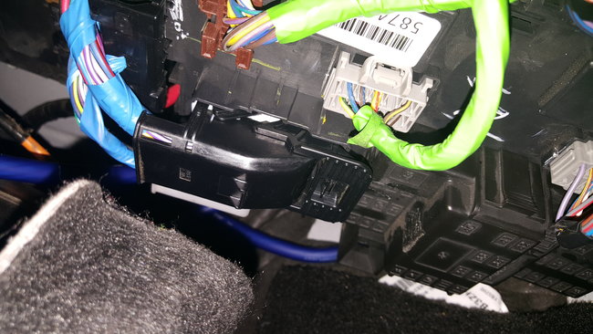 Interior Fuse Box Plug: What Needs to Be Done with the Large Plug ...