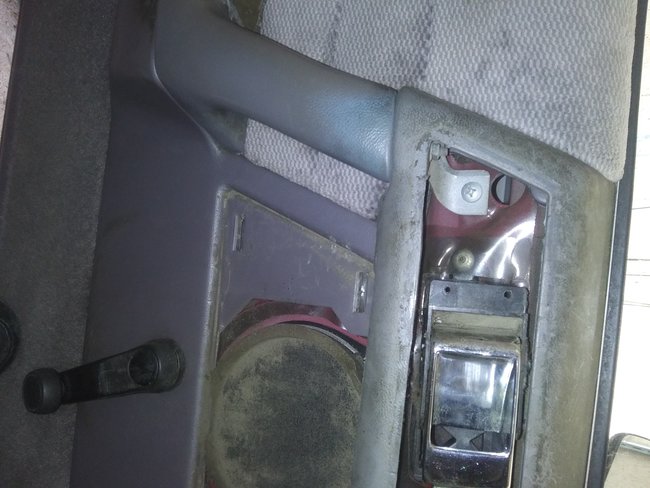 How to Fix the Drivers Side Door That Will Not Open From Inside?